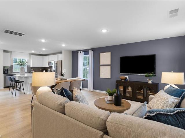 337 Kingscote Way