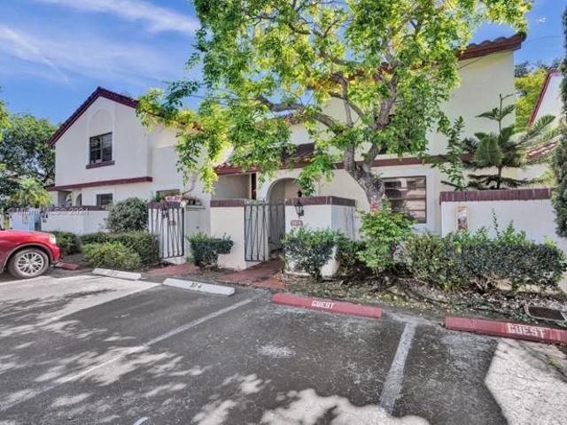 337 Ives Dairy Rd #337 04, Miami, FL 33179