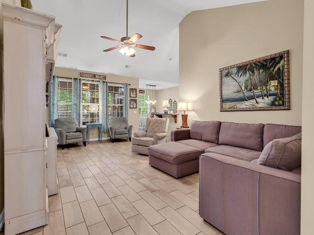 337 Oak Haven Dr