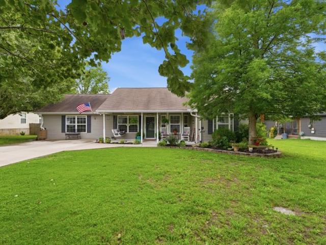 337 Lake Forest Dr, La Vergne, TN 37086