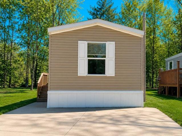 337 Lakeside Dr Lot 12, Delton, MI 49046