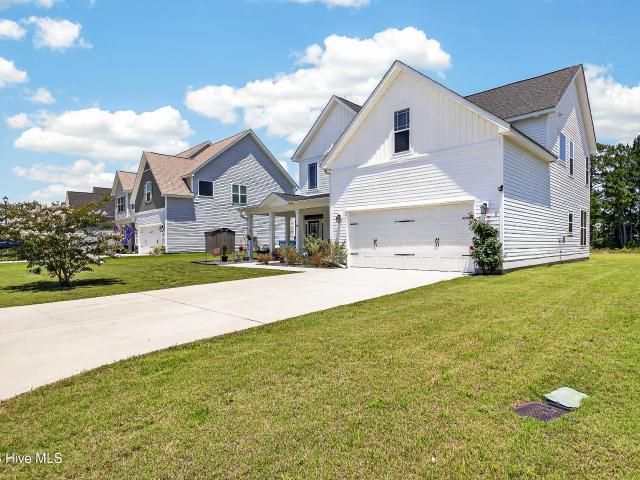 337 SW Plantation Drive