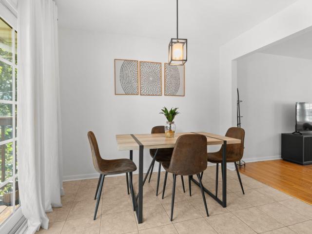 337 W Margaret Terrace