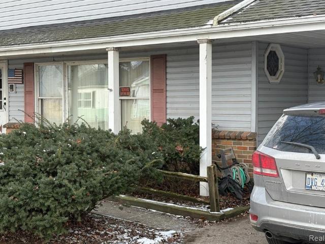 3384 Erie Shore Drive