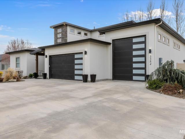 3384 S Cobble Place