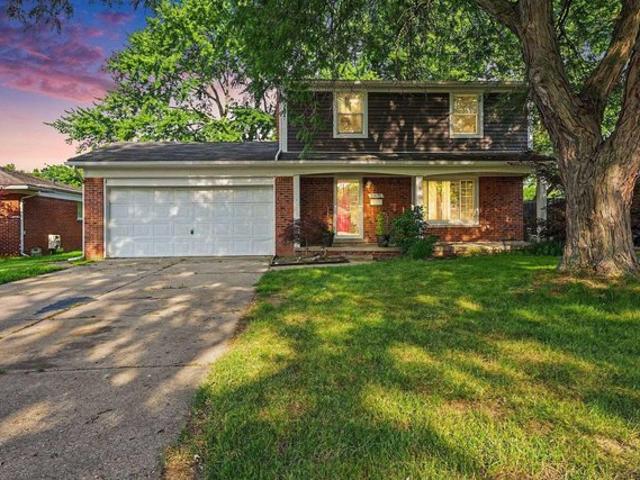 33857 Groth Dr, Sterling Heights, MI 48312