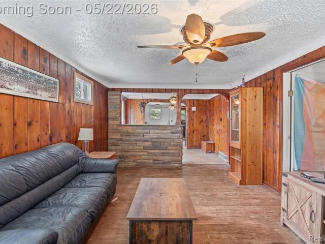 3385 N Genesee Road
