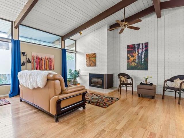 3385 S Pioneer St, Salt Lake City, UT 84109