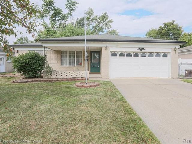 33861 Clifton Dr, Sterling Heights, MI 48310