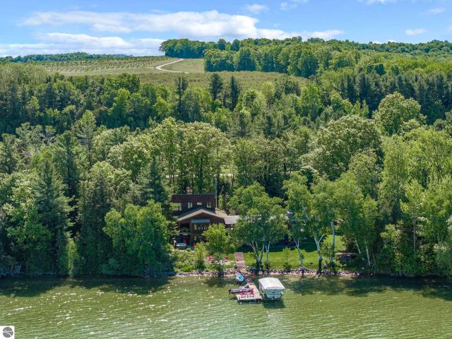 3387 N Lake Leelanau