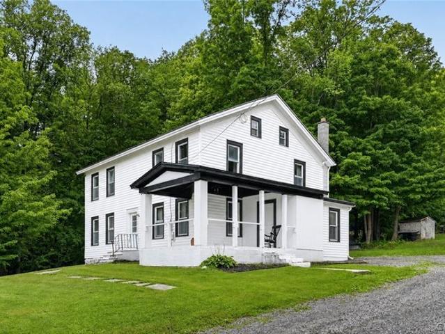 3387 Apulia Rd, Jamesville, NY 13078
