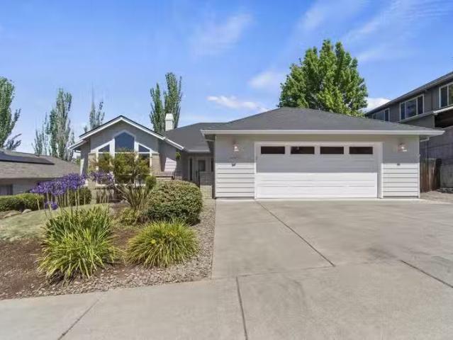 3387 Henderson Way, Medford, OR 97504 655651889