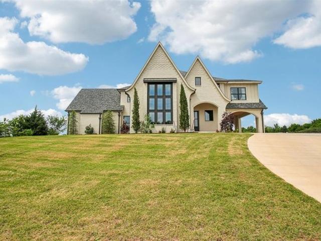 3387 Red Ridge Dr, Blanchard, OK 73010