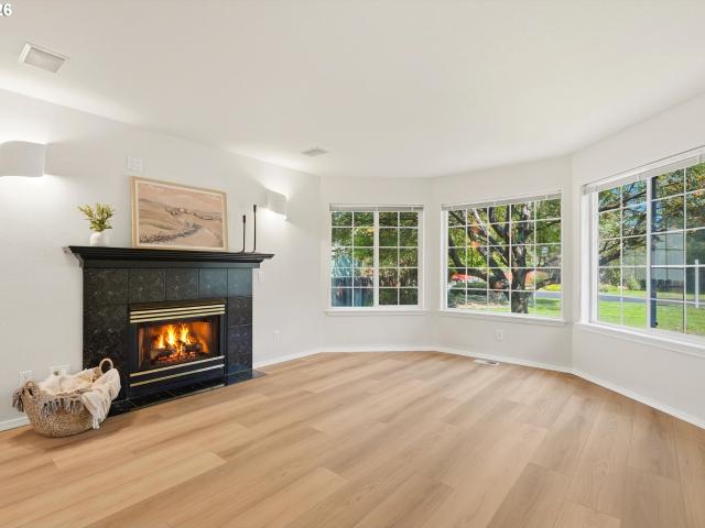 3389 ne stonebrook loop