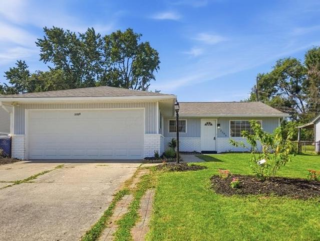 3389 Dillward Dr, Columbus, OH 43219