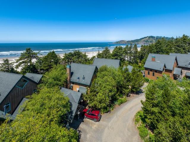 3380 NW Oceanview Dr Apt A, Newport, OR 97365