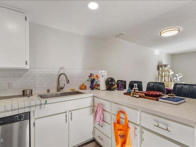3380 Bullock Lane