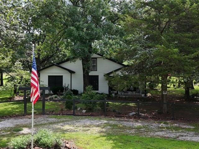33814 W 4310 Rd, Big Cabin, OK 74332