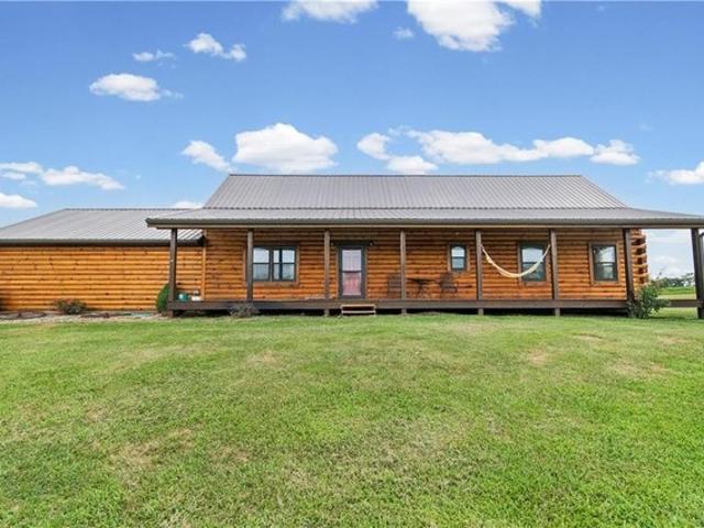 33829 th St, Hamilton, MO 64644