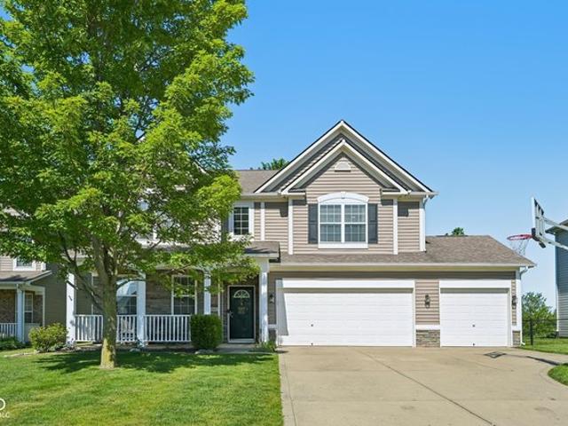 3382 Firethorn Dr, Whitestown, IN 46075