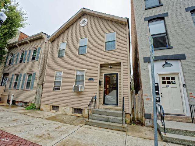 338 4th Street