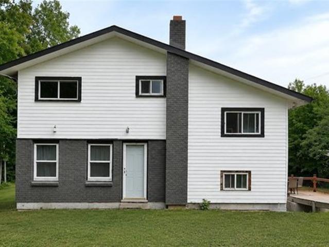338 Calla Rd E, Poland, OH 44514