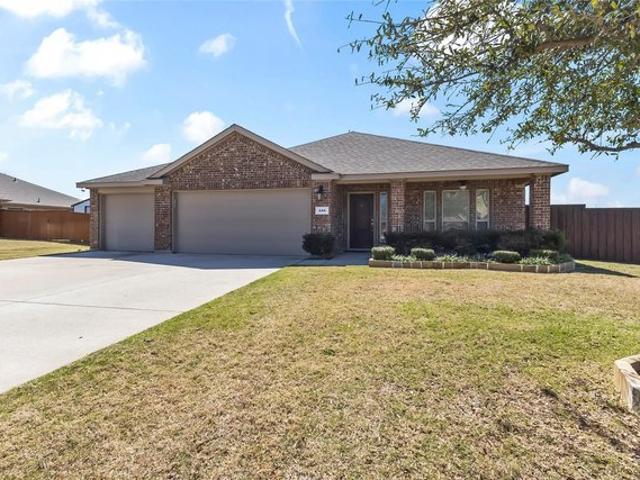 338 Amber Ln, Nevada, TX 75173