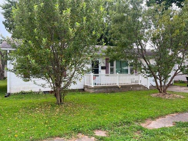 338 E Simmons St, Roodhouse, IL 62082