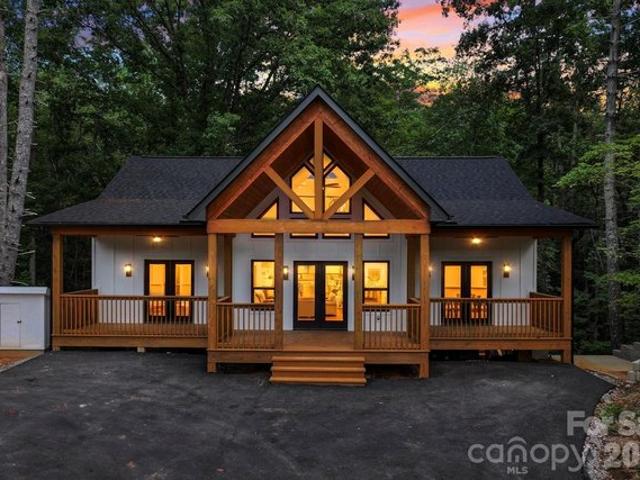 338 Hawks Ter, Lake Lure, NC 28746