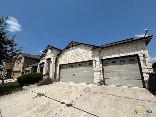 338 Oak Creek Way