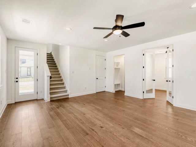 338 Orleanian Dr