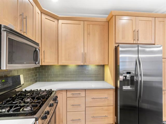 338 Oswego Ct