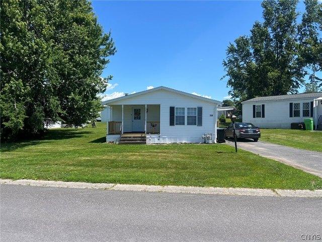 338 Matthew Dr, Clinton, NY 13323