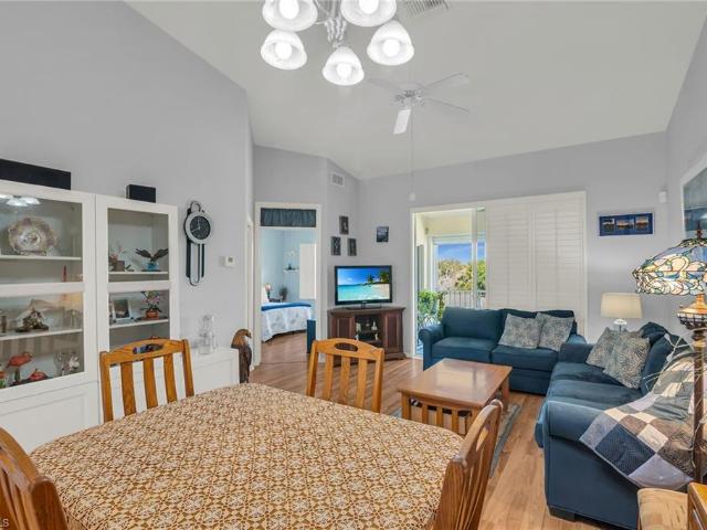 338 Newport Dr, Unit 1807, Naples, FL 34114 | MLS #225036