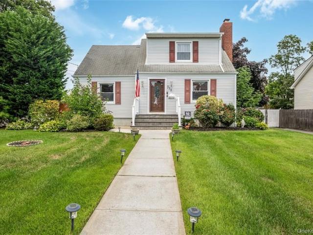 338 Southside Ave, Freeport, NY 11520