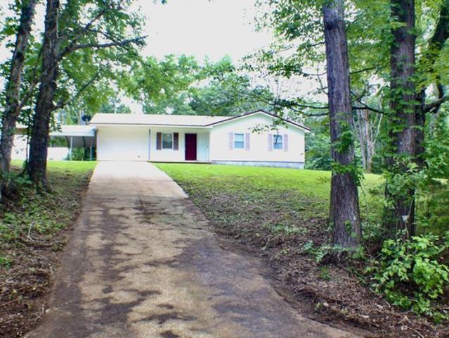 338 Standfill Ln, Olivehill, TN 38475