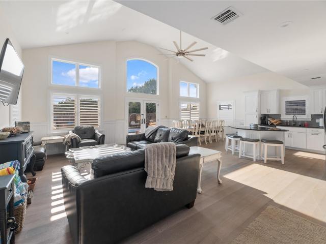 338 Surf Rd, Ocean Beach, NY 11770 | MLS #L3328