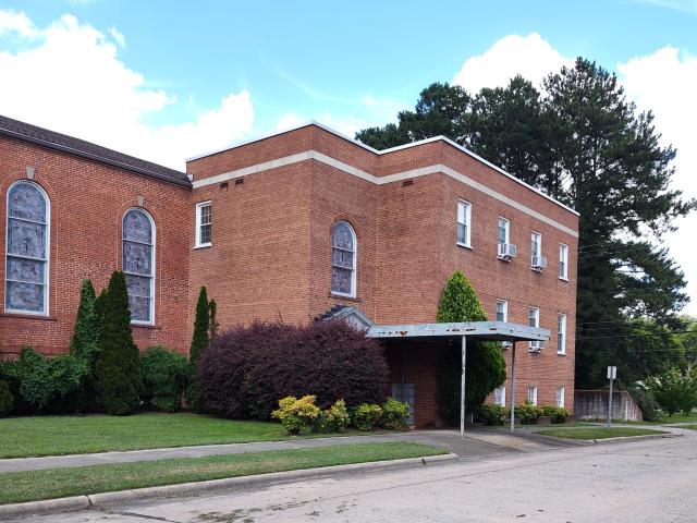 338 Roanoke Avenue