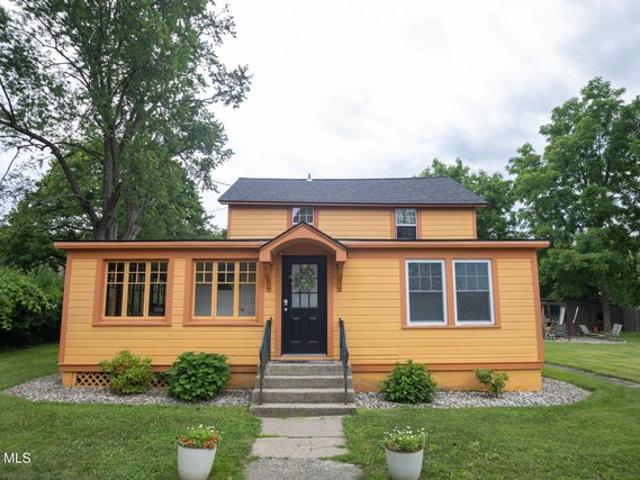 338 Riverbend Rd, Troy, NY 12182