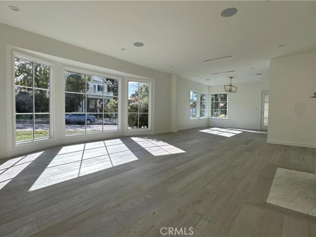 338 W Kenneth Road