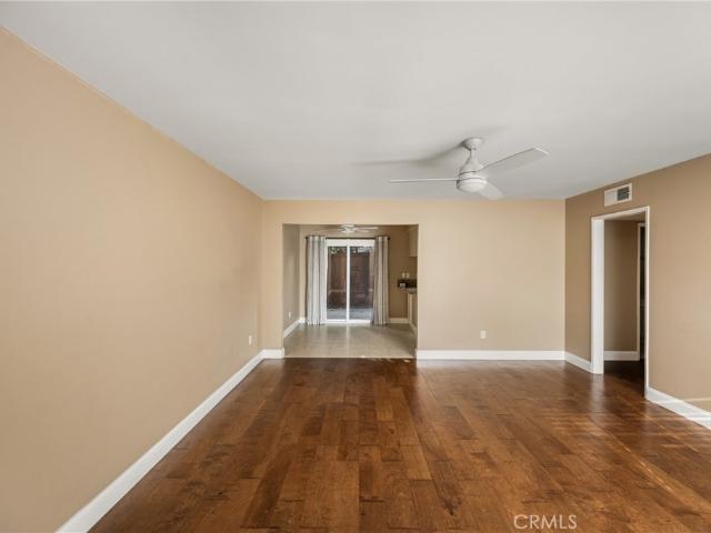 338 W Kelly B