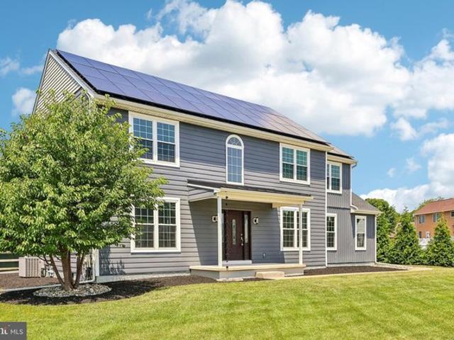 338 Wheatsheaf Dr, New Castle, DE 19720