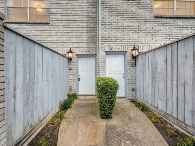 338 Wilcrest Drive 338