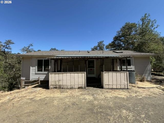 338 topaz ln