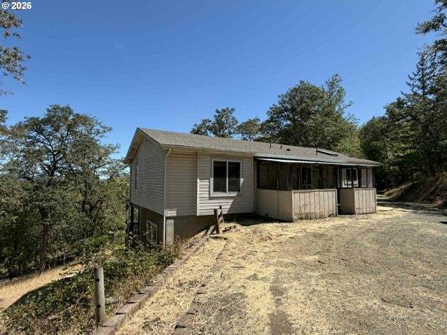 338 Topaz Ln, Roseburg, OR 97471