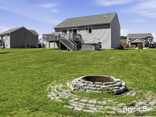 338 Vansen Drive