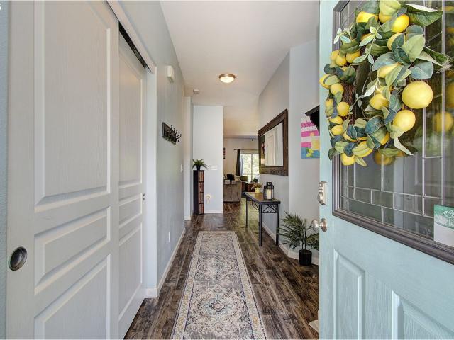 33940 se erika ct