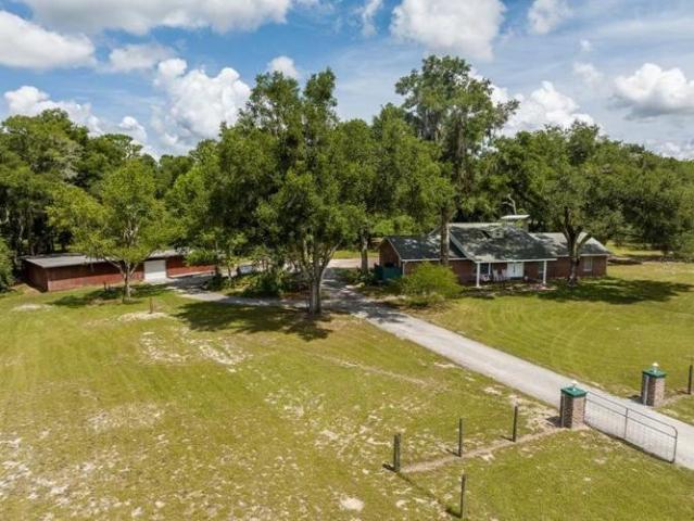 3394 Timberlane Dr, Deland, FL 32720 in De Land, Florida