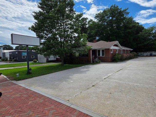 3395 Dogwood Dr, Hapeville, GA 30354