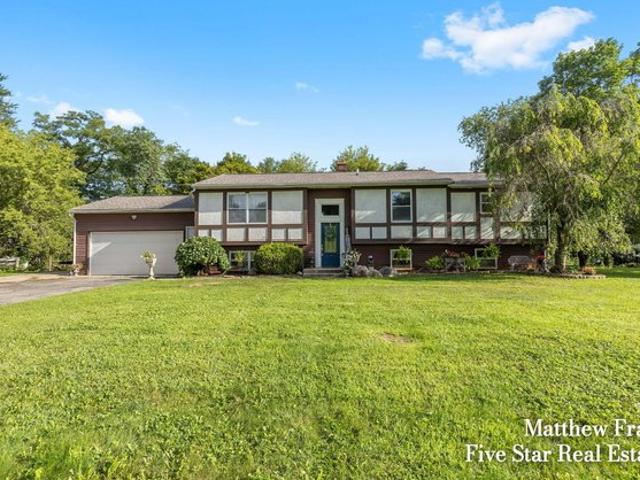 3395 12 Mile Rd NW, Sparta, MI 49345